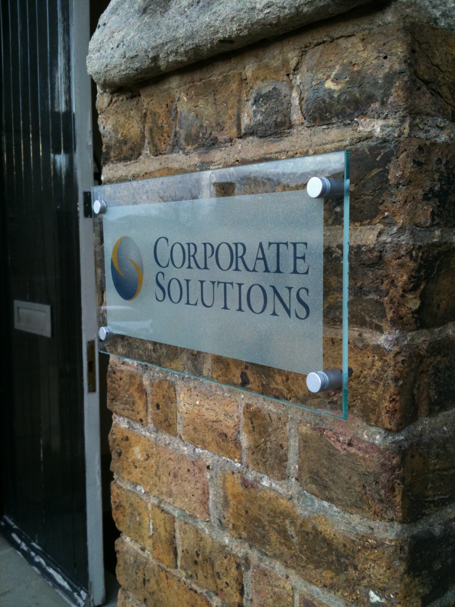 Building Signs - Exterior and Interior Signs For The Best First Impression