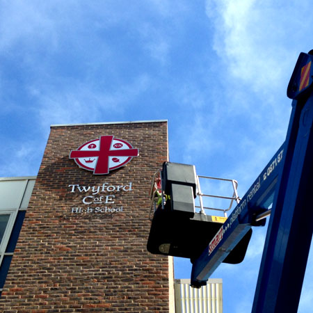 Building Signs - Exterior and Interior Signs For The Best First Impression